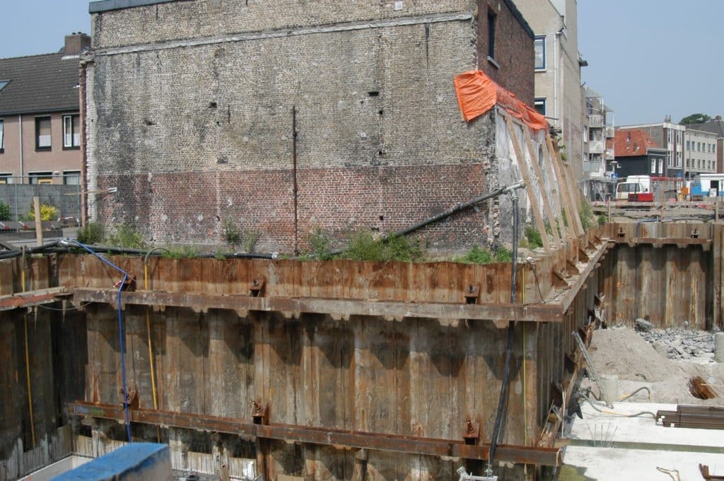 Van groutanker tot klapanker - W-Dam